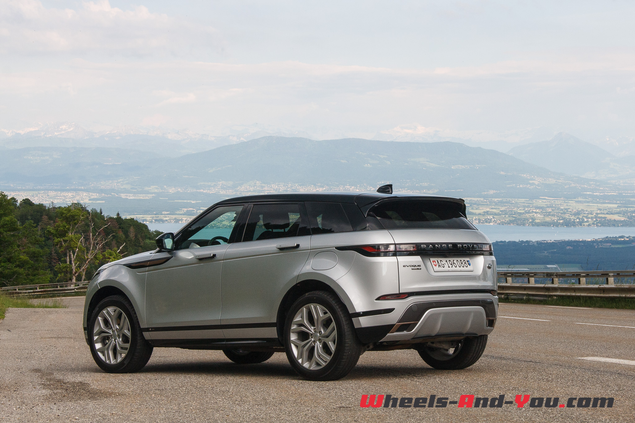 Essai – Range Rover Evoque P300e PHEV : Il se met au vert – wheels-and ...